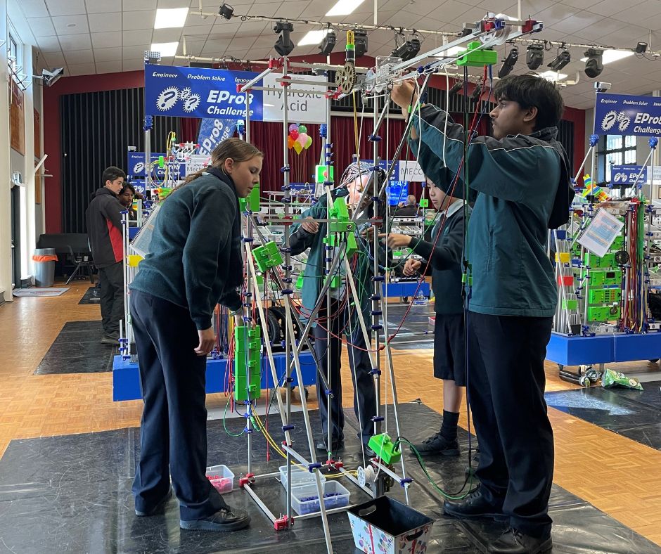 EPro8 Teams Make it to Finals - Pakūranga College